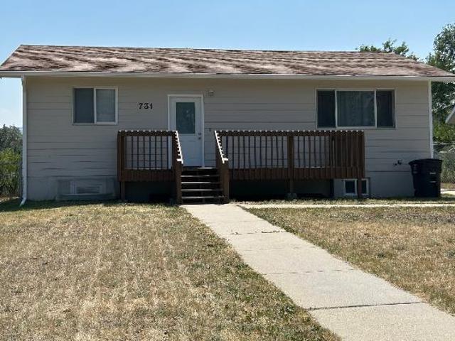 4 Br, 2 bath, Single Family 731 Cedar Street