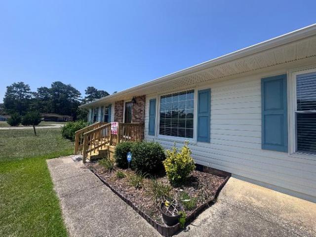 4 Br, 2 bath, Single Family 7363 Hyannis Dr