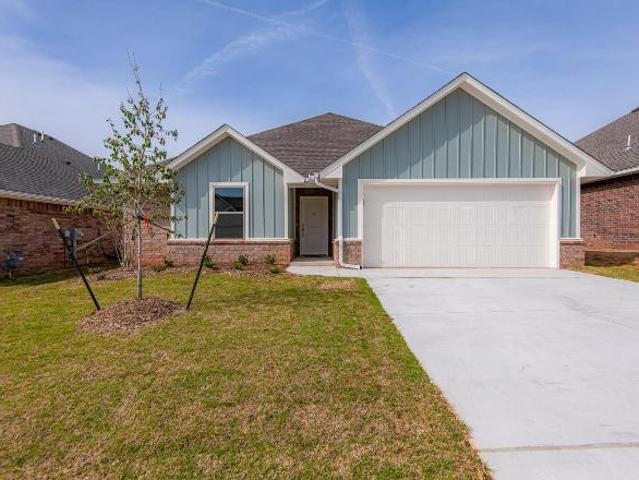 4 Br, 2 bath, Single Family 8401 Northwest 162nd Street