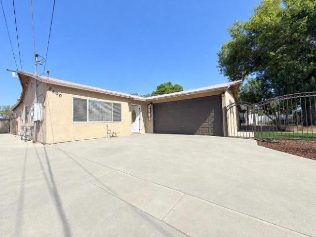 4 Br, 2 bath, Single Family 8409 Columbus Ave