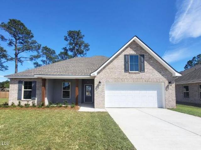 4 Br, 2 bath, Single Family 860 Leeward Dr