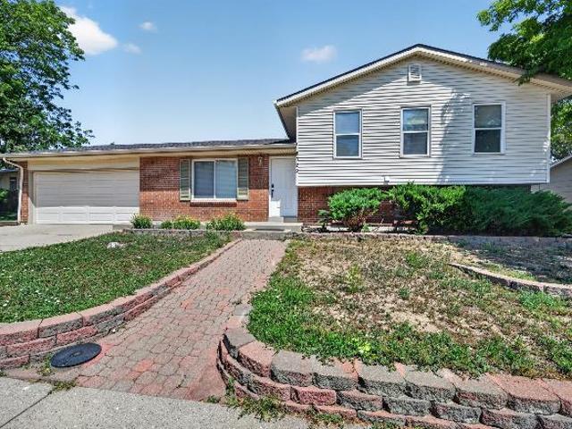4 Br, 2 bath, Single Family 8729 W 75th Pl