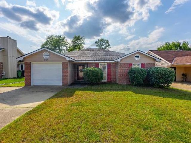 4 Br, 2 bath, Single Family 883 Chesapeake Way