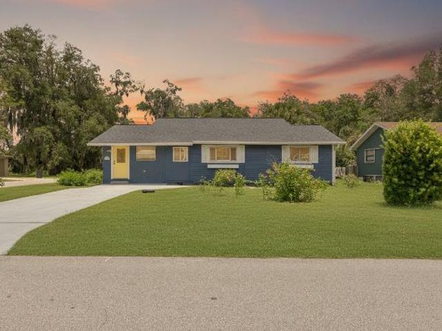 4 Br, 2 bath, Single Family 811 W Wisconsin