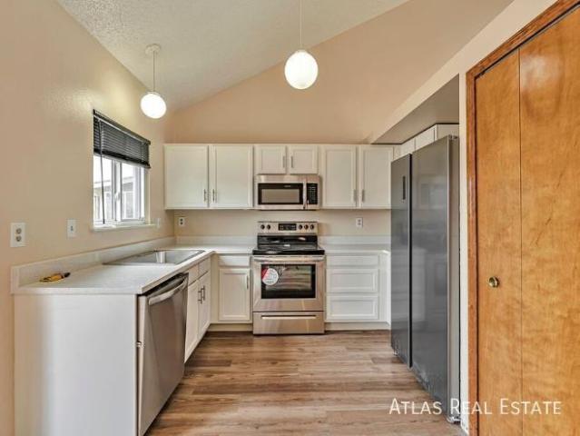 4 Br, 2 bath, Single Family 8150 Camfield Circle