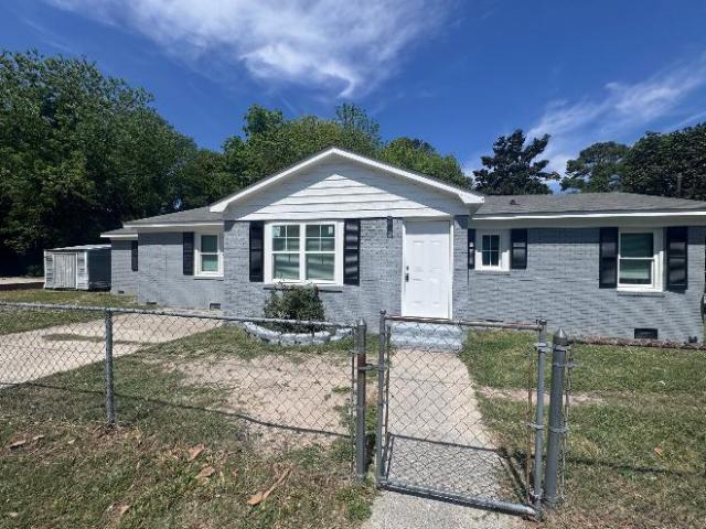 4 Br, 2 bath, Single Family 816 Prince St