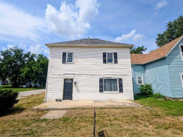 4 Br, 2 bath, Single Family 822 W Franklin St