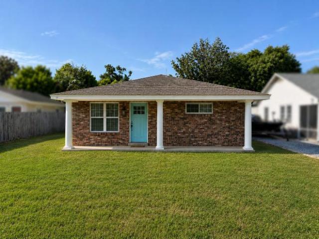 4 Br, 2 bath, Single Family 831 Martin Ave