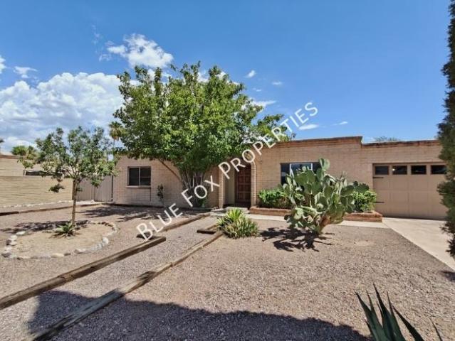 4 Br, 2 bath, Single Family 9742 E Cannon Pl