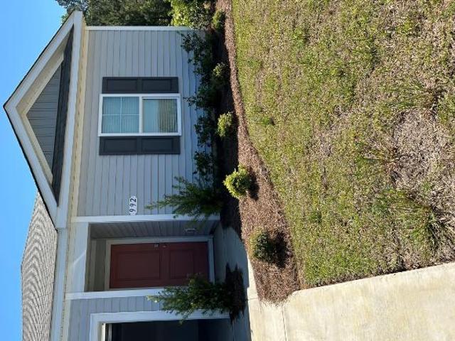 4 Br, 2 bath, Single Family 992 Corn Husk Loop