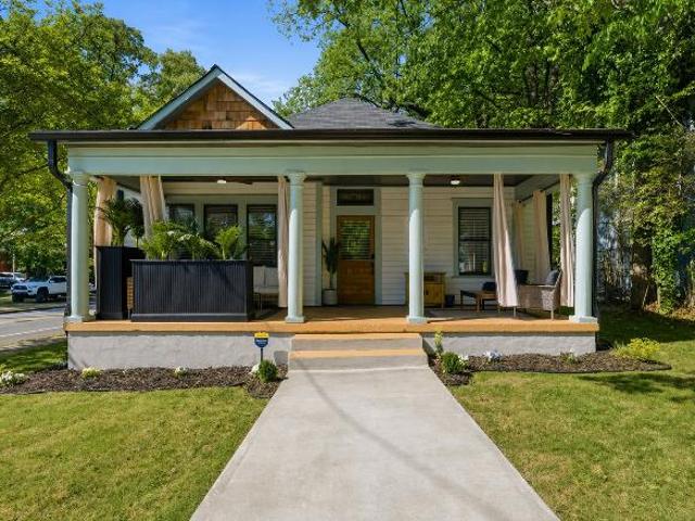 4 Br, 2 bath, Single Family 907 Beecher St SW