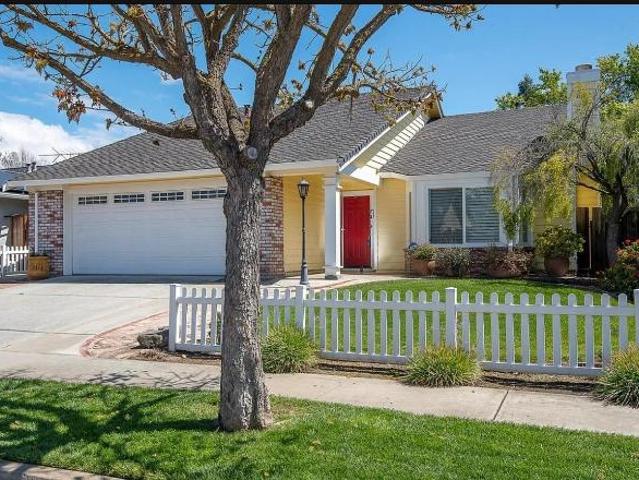 4 Br, 2 bath, Single Family 9208 El Caminito