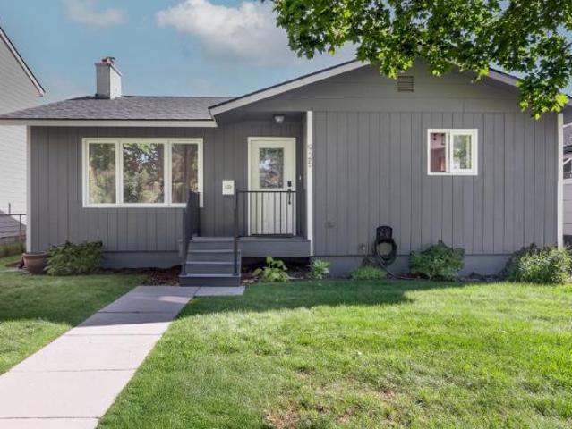 4 Br, 2 bath, Single Family 925 3rd Ave West