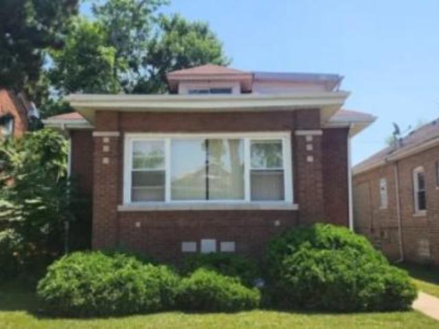 4 Br, 2 bath, Single Family 9325 S Loomis St