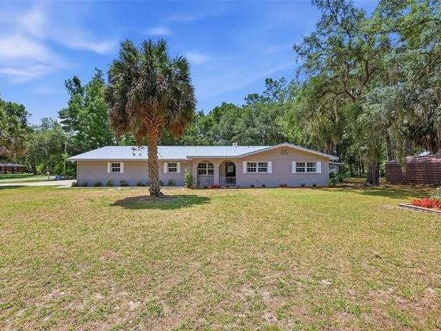 4 Br, 2 bath, Single Family 9350 NW 114th St