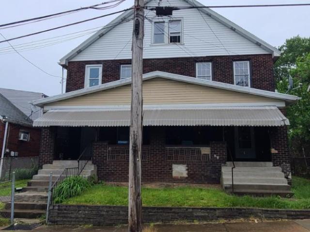 4 Br, 2 bath, Single Family 935 High St