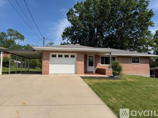 4 BR, 2 BA Apartment 143 Capri Drive, Fort Thomas, KY 41075