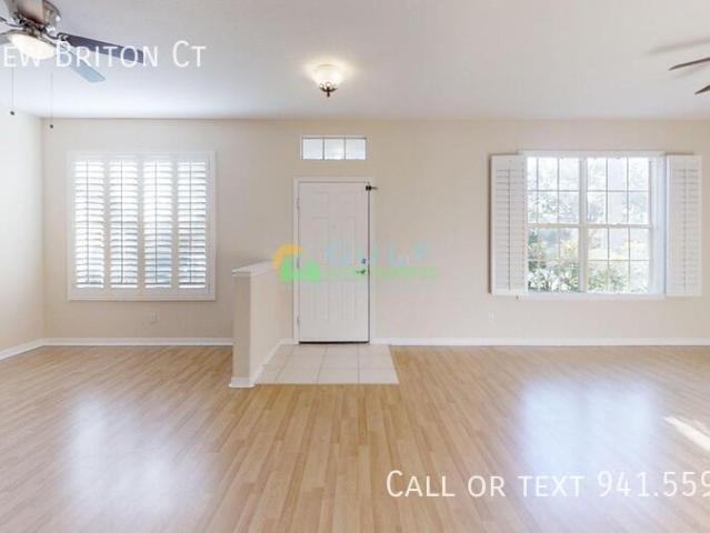 4 BR, 2 BA Apartment 141 New Briton Ct, Bradenton, FL 34212