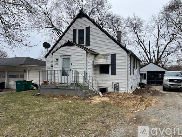 4 BR, 2 BA Apartment 144 Ohio Street, Ypsilanti, MI 48198