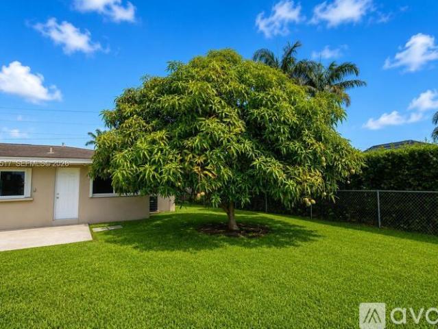 4 BR, 2 BA Apartment 15445 SW 99th Ave, Cutler Bay, FL 33157