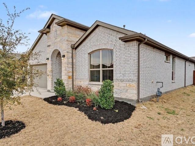 4 BR, 2 BA Apartment 15528 Canford Terrace, Justin, TX 76247