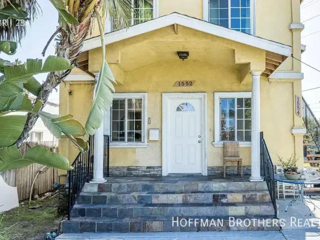 4 BR, 2 BA Apartment 1552 S Cochran Ave, Los Angeles, CA 90019