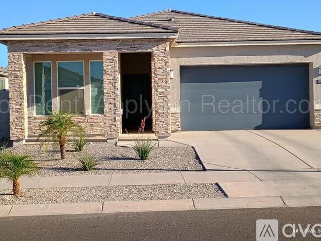 4 BR, 2 BA Apartment 15565 W Desert Hollow Dr, Surprise, AZ 85387