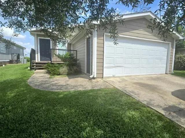 4 BR, 2 BA Apartment 15727 Reddy Lane, Houston, TX 77053