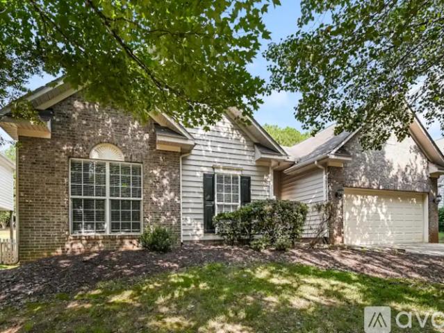 4 BR, 2 BA Apartment 16018 Lavenham Rd, Huntersville, NC 28078