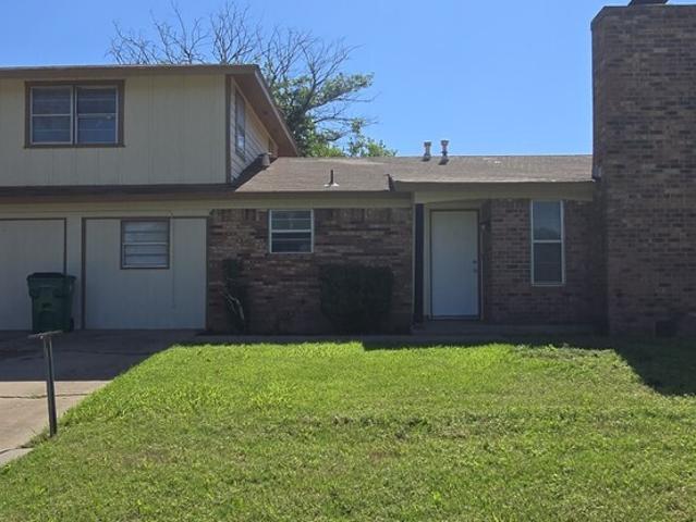 4 BR, 2 BA Apartment 1609 Douglas Dr, Iowa Park, TX 76367