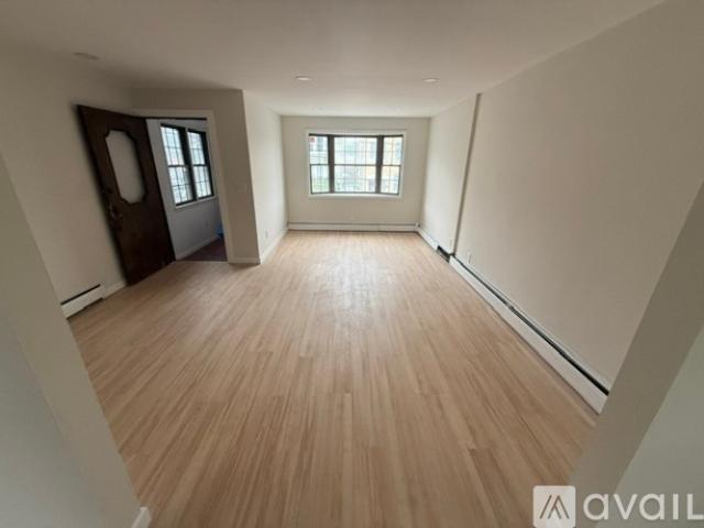 4 BR, 2 BA Apartment 164 Beach Street, Jersey City, NJ 07307