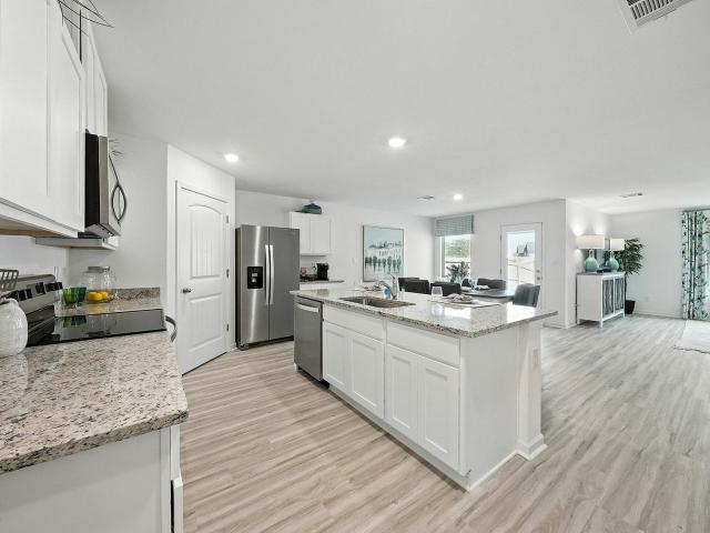 4 BR, 2 BA Apartment 16625 Poe Avenue Unit 0007, Baton Rouge, LA 70816