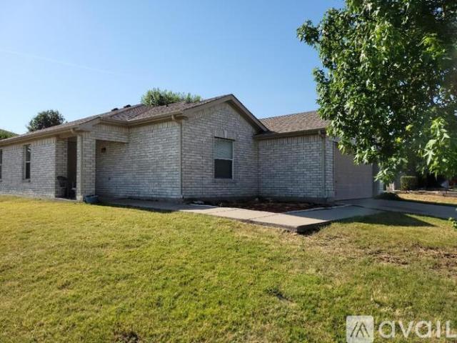 4 BR, 2 BA Apartment 1669 Crown Point Dr, Frisco, TX 75036