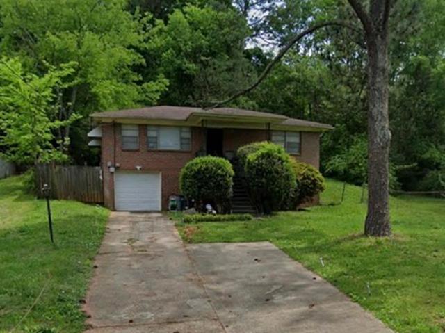 4 BR, 2 BA Apartment 1677 Pine Ave SW, Birmingham, AL 35211