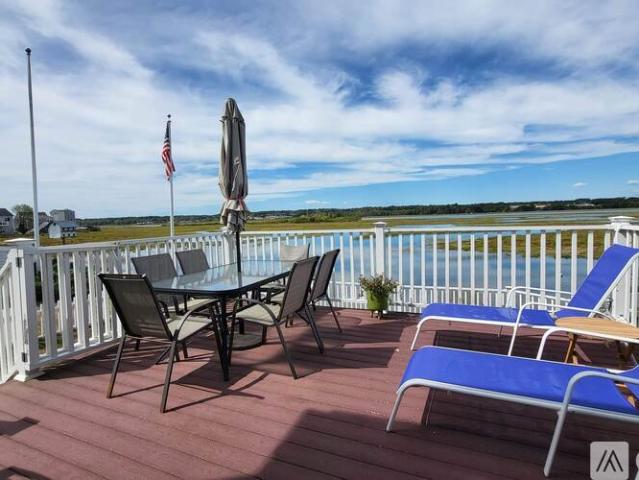 4 BR, 2 BA Apartment 168 Atlantic Ave, Wells, ME 04090