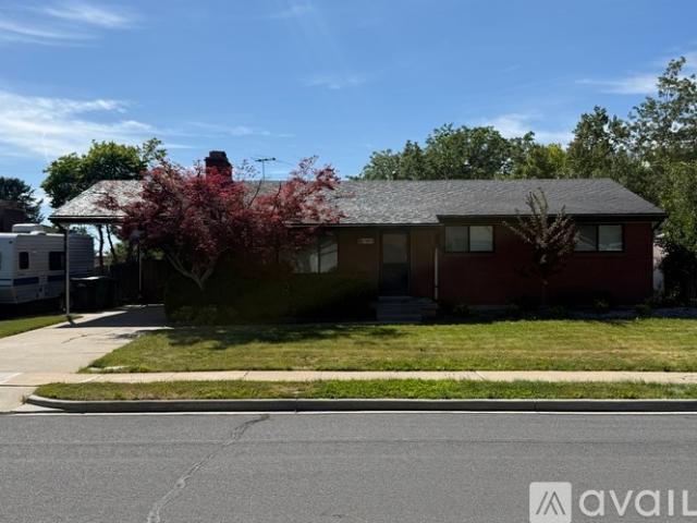4 BR, 2 BA Apartment 1692 South 550 West, Woods Cross, UT 84087