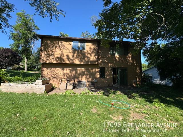 4 BR, 2 BA Apartment 17090 Grenadier Avenue, Lakeville, MN 55044