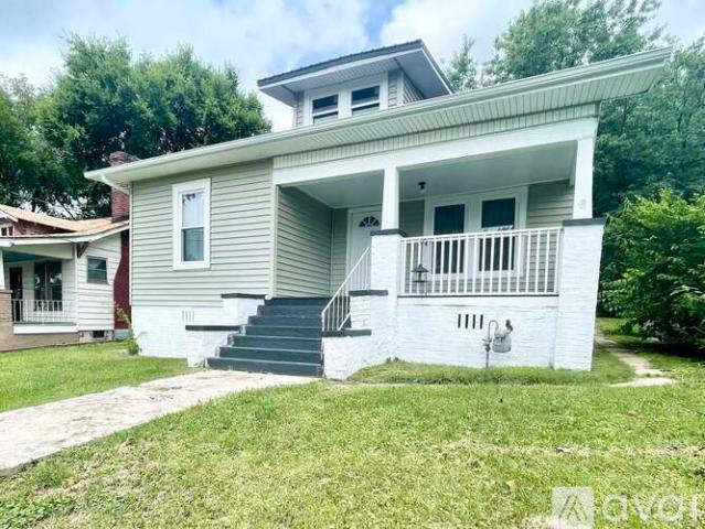 4 BR, 2 BA Apartment 1709 East Glenwood Avenue, Knoxville, TN 37917