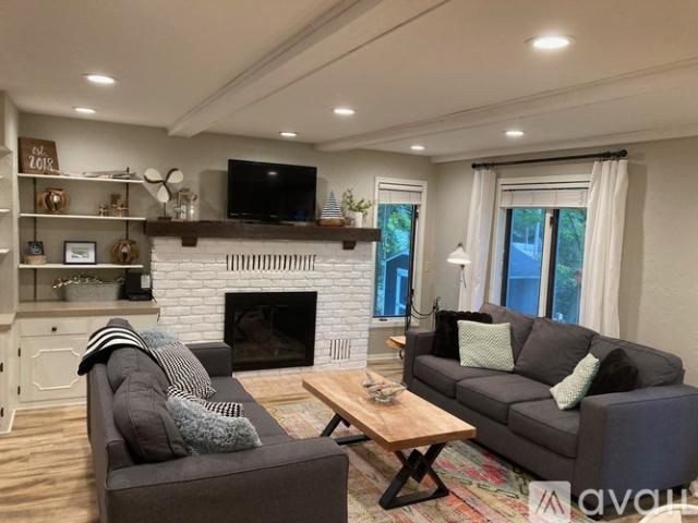 4 BR, 2 BA Apartment 17264 Riley Street, Holland, MI 49424