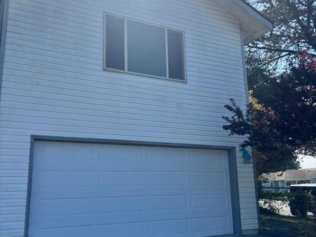 4 BR, 2 BA Apartment 17305 Blueberry Drive, Brookings, OR 97415