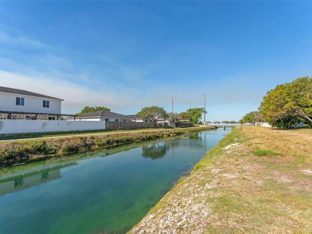 4 BR, 2 BA Apartment 1856 Northeast 3rd Court, Homestead, FL 33033
