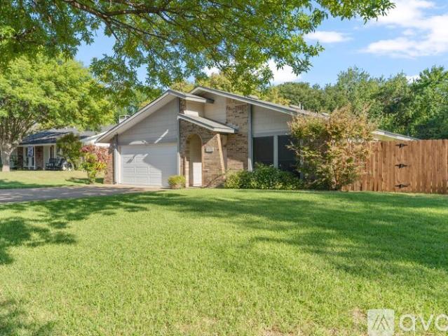 4 BR, 2 BA Apartment 18816 Platte River Way, Dallas, TX 75287