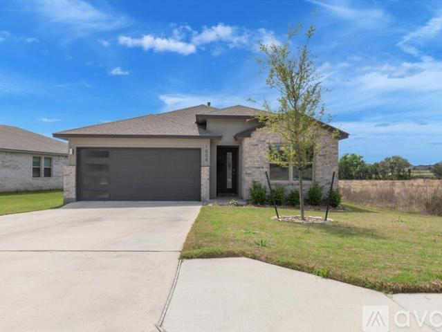 4 BR, 2 BA Apartment 1008 Tipton Street, Georgetown, TX 78633