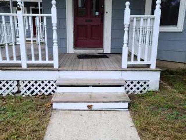 4 BR, 2 BA Apartment 101 Chestnut Street, Unit 2, Gardner, MA 01440
