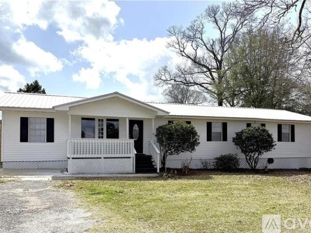 4 BR, 2 BA Apartment 10219 Gulfcrest Rd, Chunchula, AL 36521