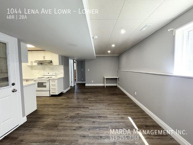 4 BR, 2 BA Apartment 1044 Lena Ave Lowr, Windsor, ON N9C 3K4