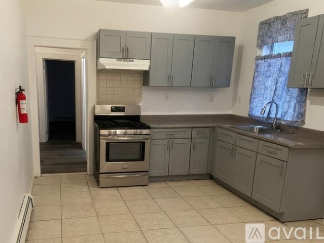 4 BR, 2 BA Apartment 105 Lyons Avenue, Unit 1, Newark, NJ 07112