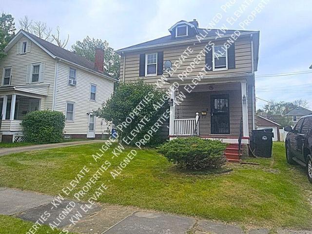 4 BR, 2 BA Apartment 1076 E 177th St, Cleveland, OH 44119