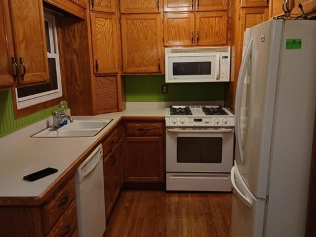 4 BR, 2 BA Apartment 10816 Dahlia St NW, Coon Rapids, MN 55433