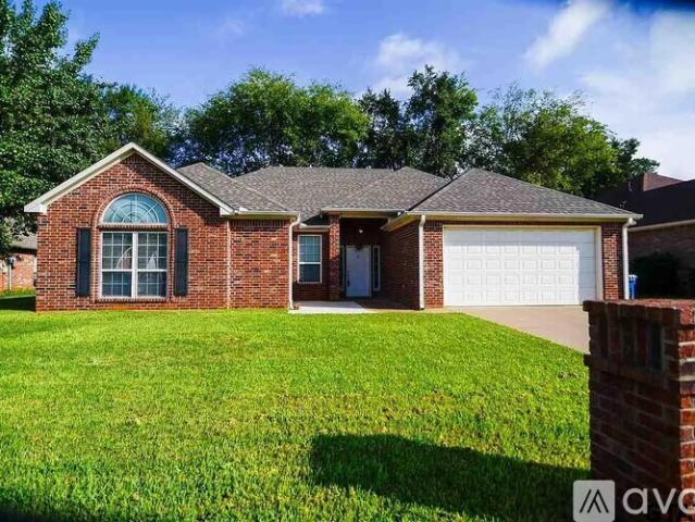 4 BR, 2 BA Apartment 108 Leamington Spa, Whitehouse, TX 75791